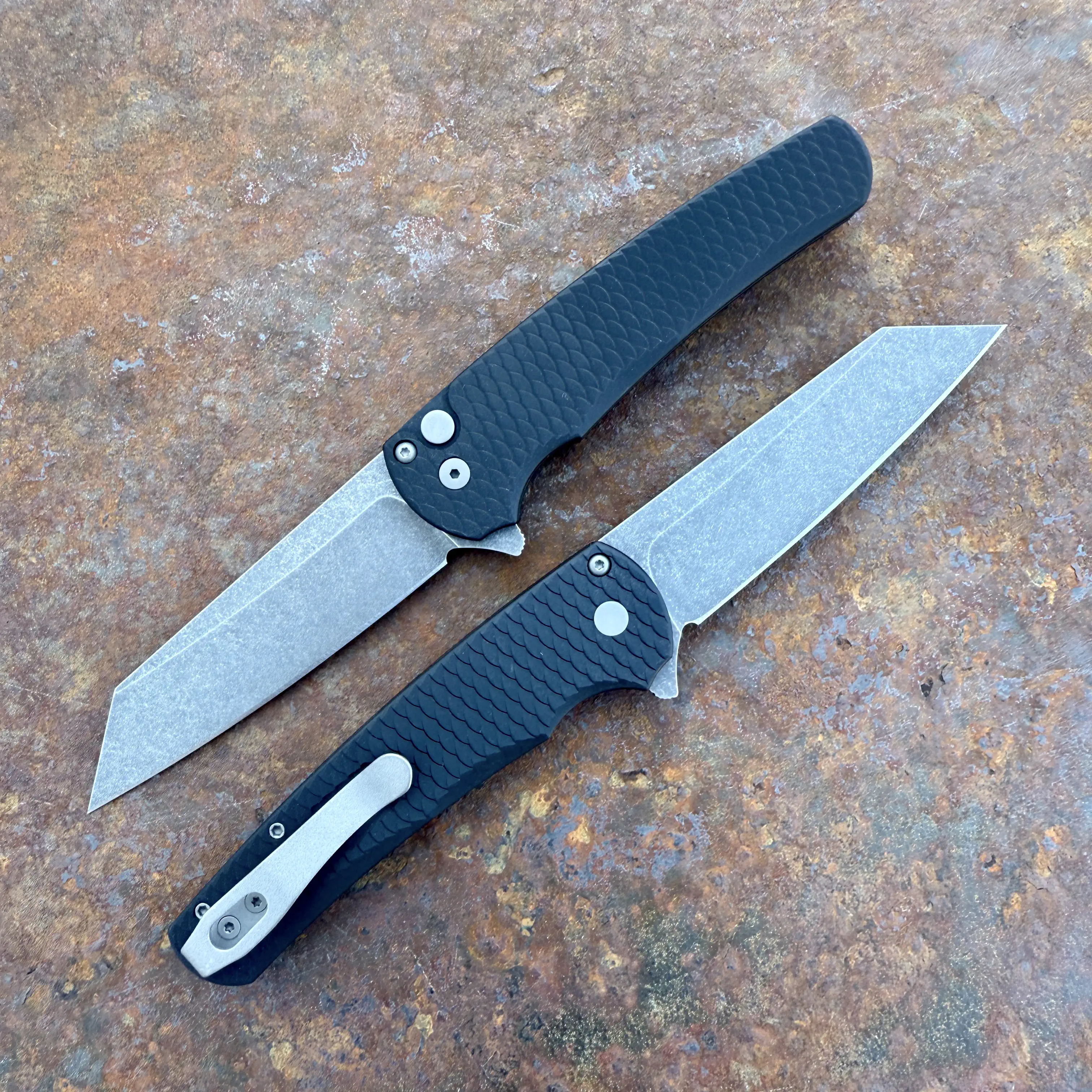 Pro-Tech Malibu Black Dragon Scale Aluminum Acidwash MagnaCut Blade ...